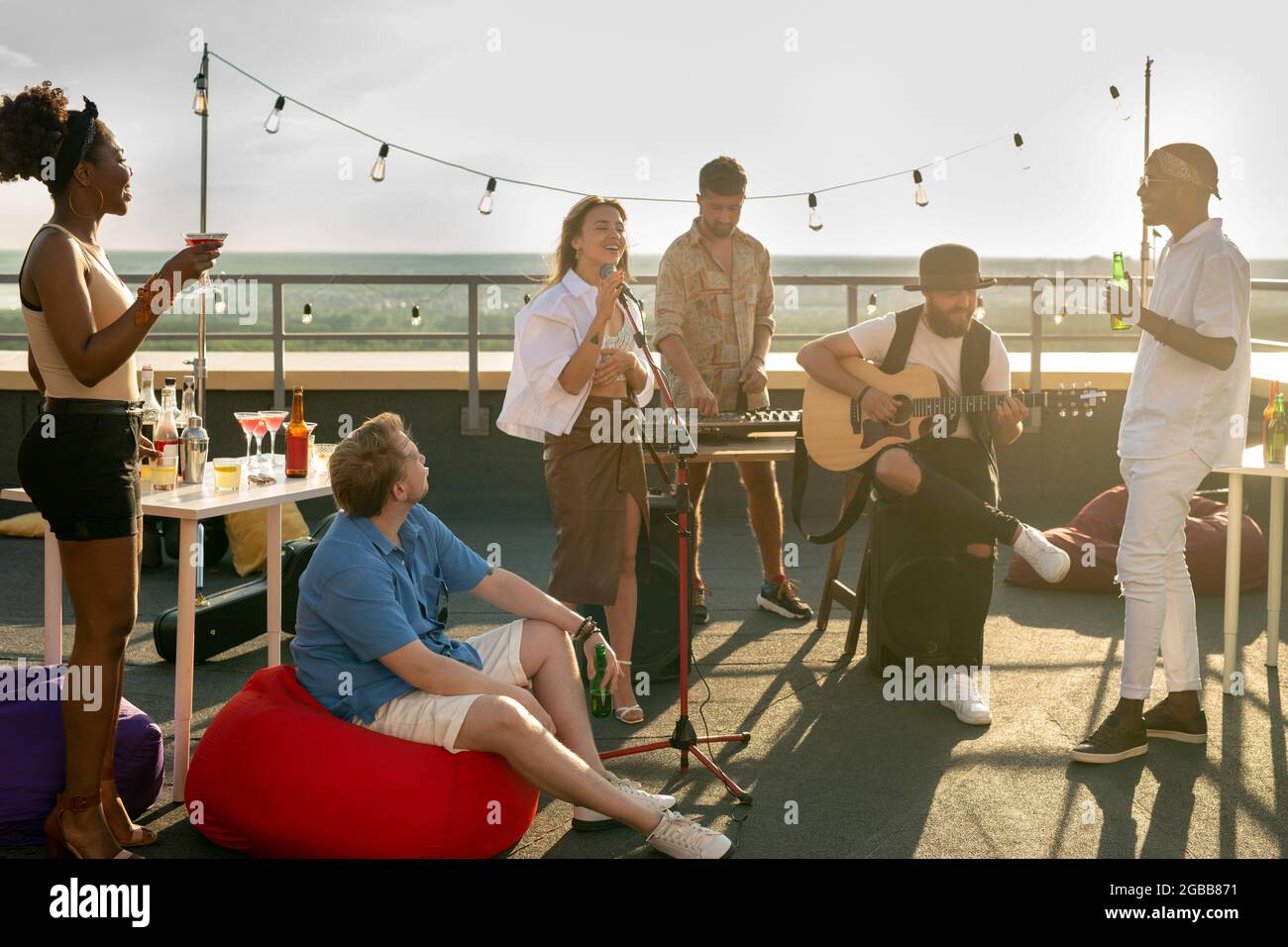 Intercultural hi-res stock photography and images - Alamy