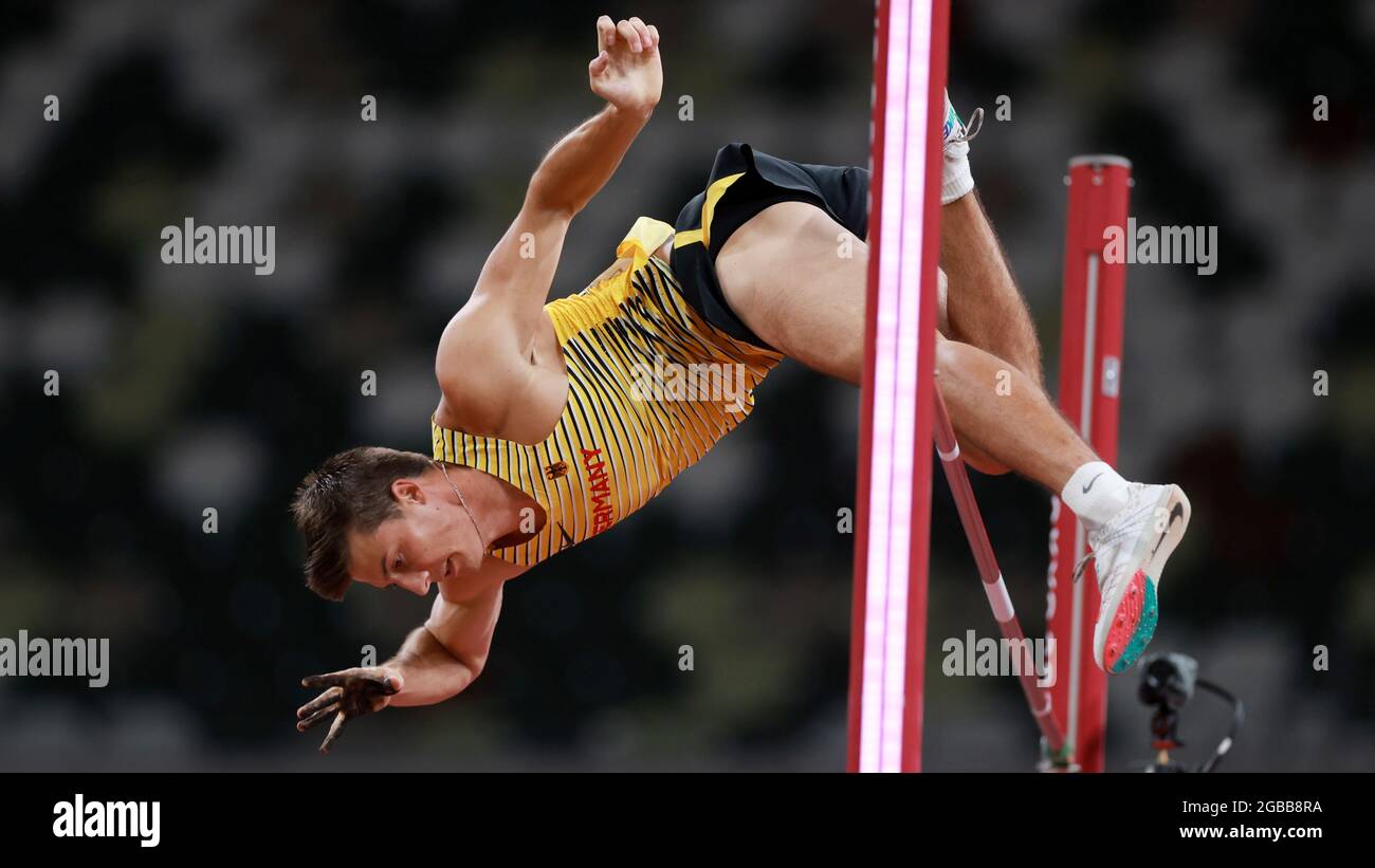 Oleg zernikel pole vault hi-res stock photography and images - Alamy