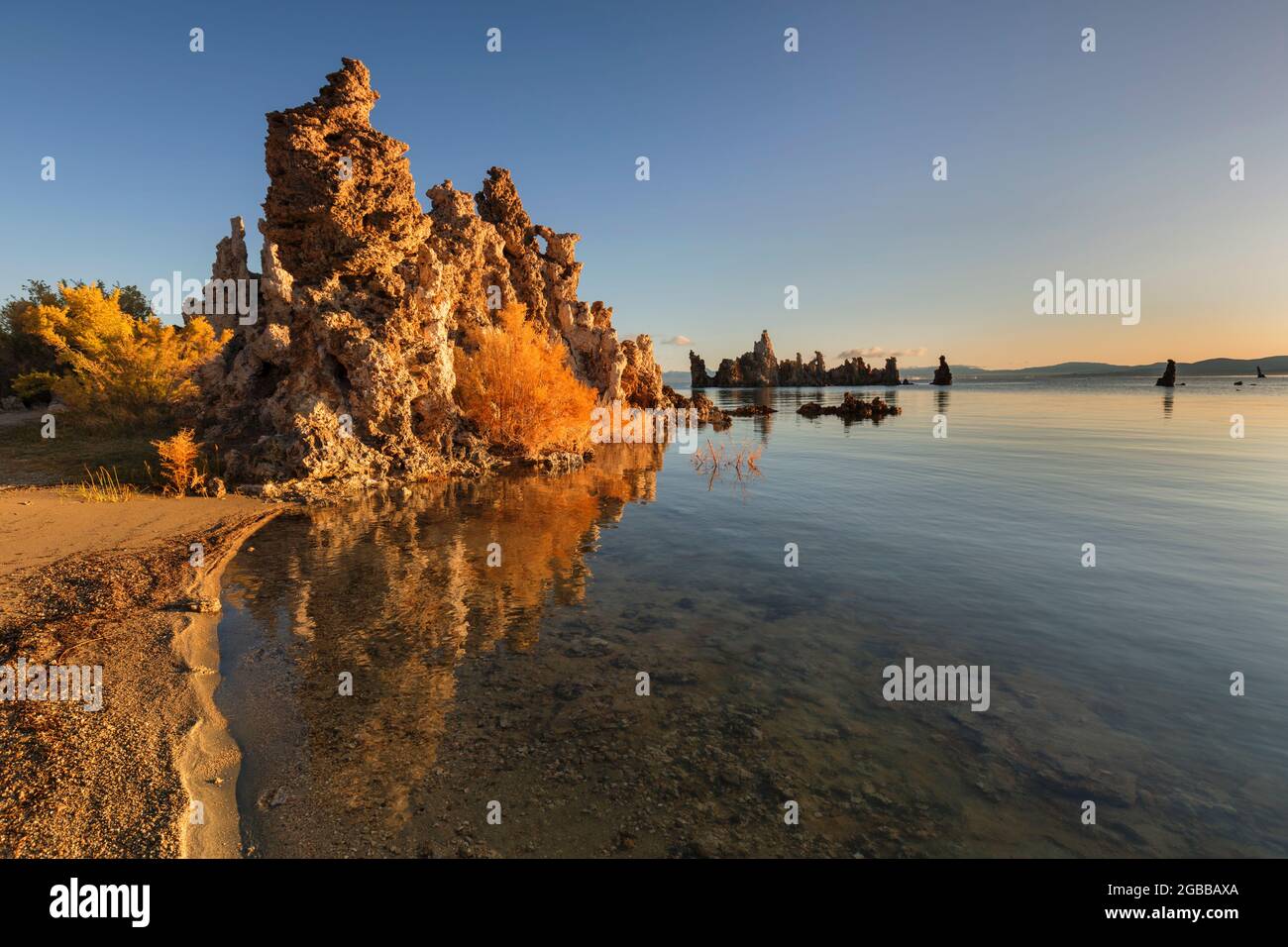 Tufa formations at Mono Lake, South Tufa State Reserve, Sierra Nevada ...