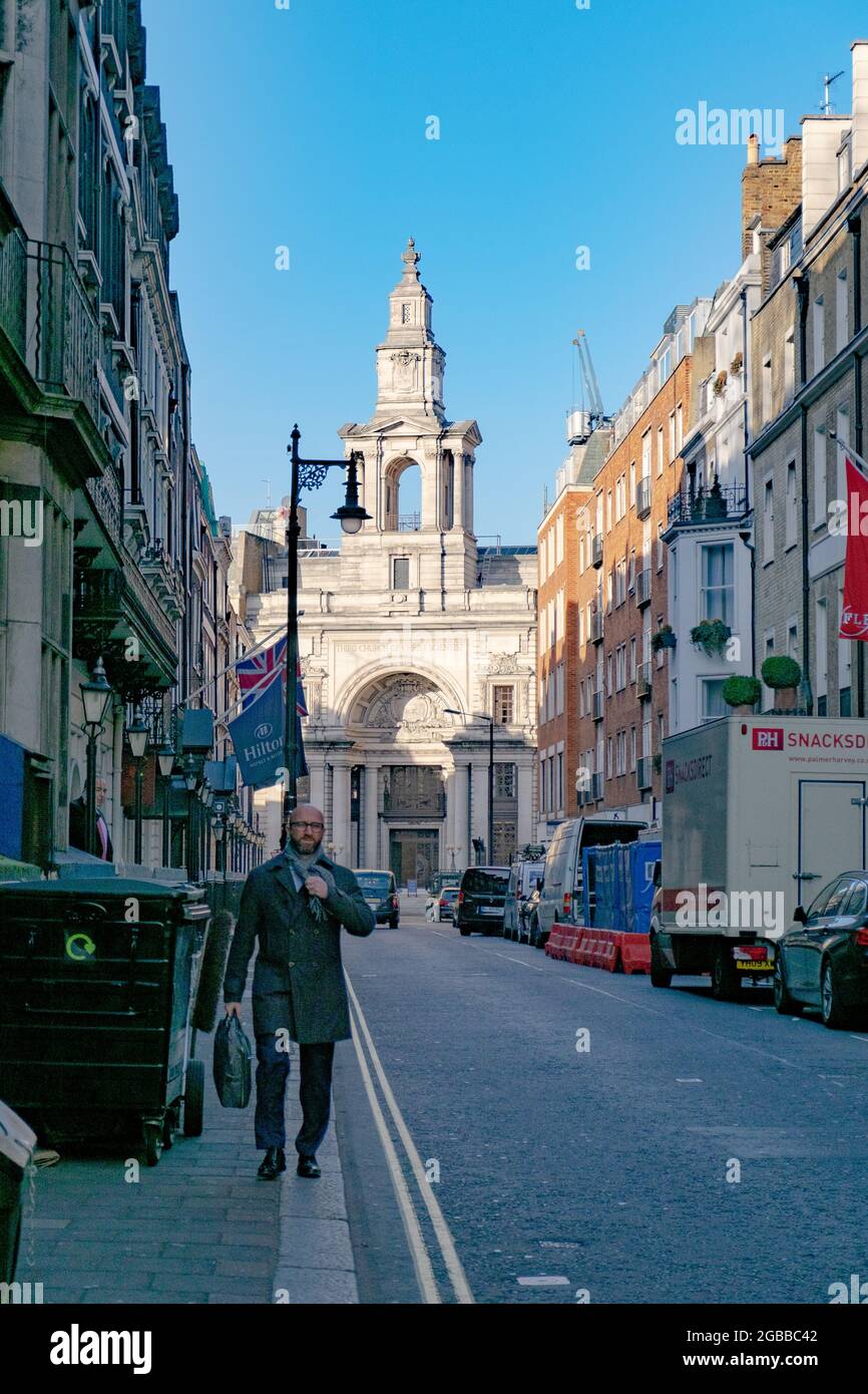 Mayfair street in sunshine Stock Photo - Alamy