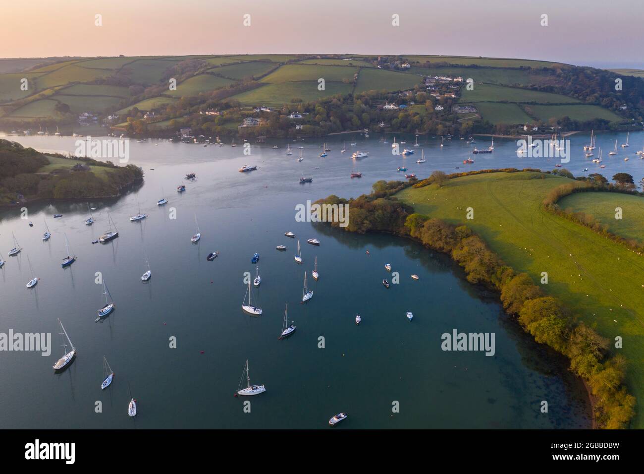Kingsbridge estuary hi-res stock photography and images - Alamy
