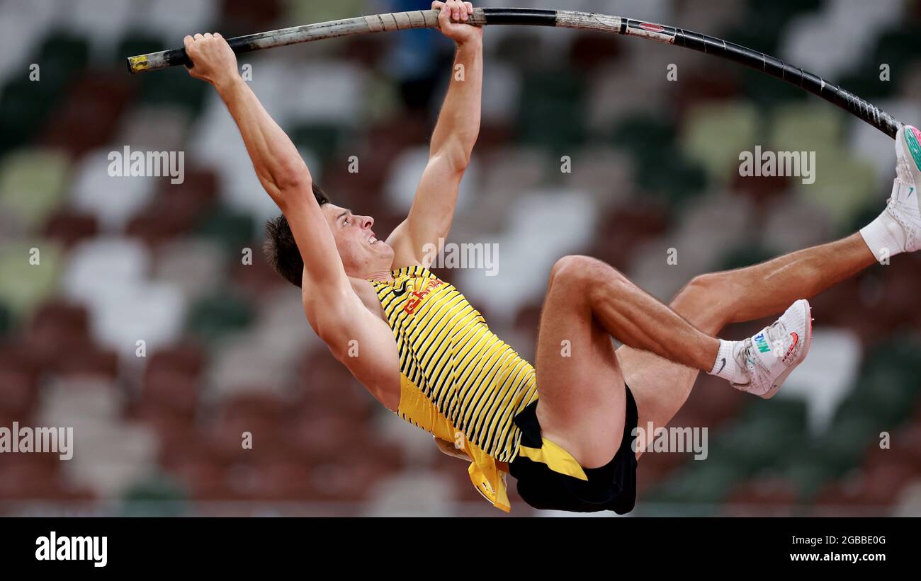 Oleg zernikel pole vault hi-res stock photography and images - Alamy