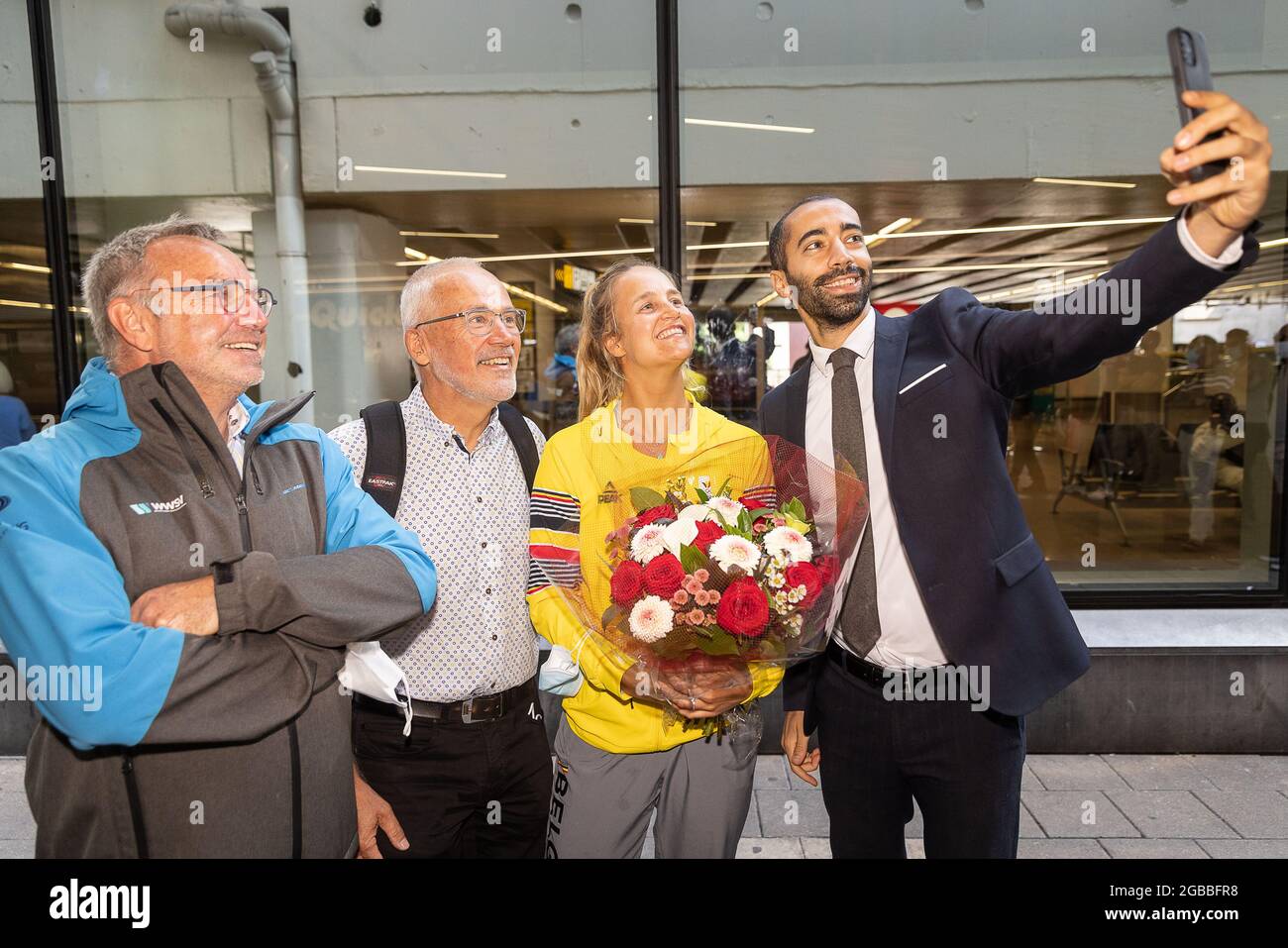 unknown, father, Belgian sailor Emma Plasschaert and State Secretary ...