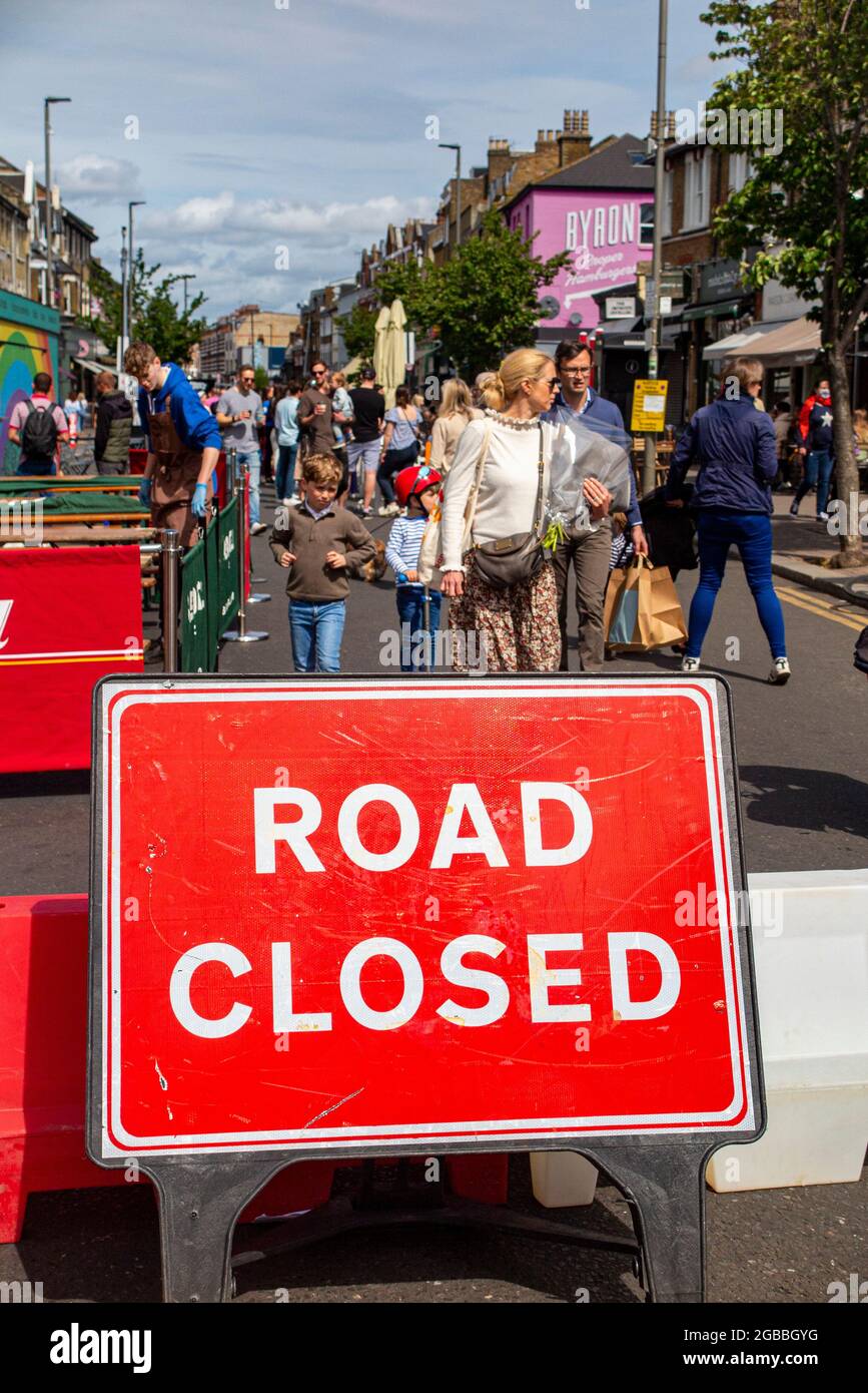 Summer 2021 and crowds start to enjoy teh easing of lockdown, eating in ...