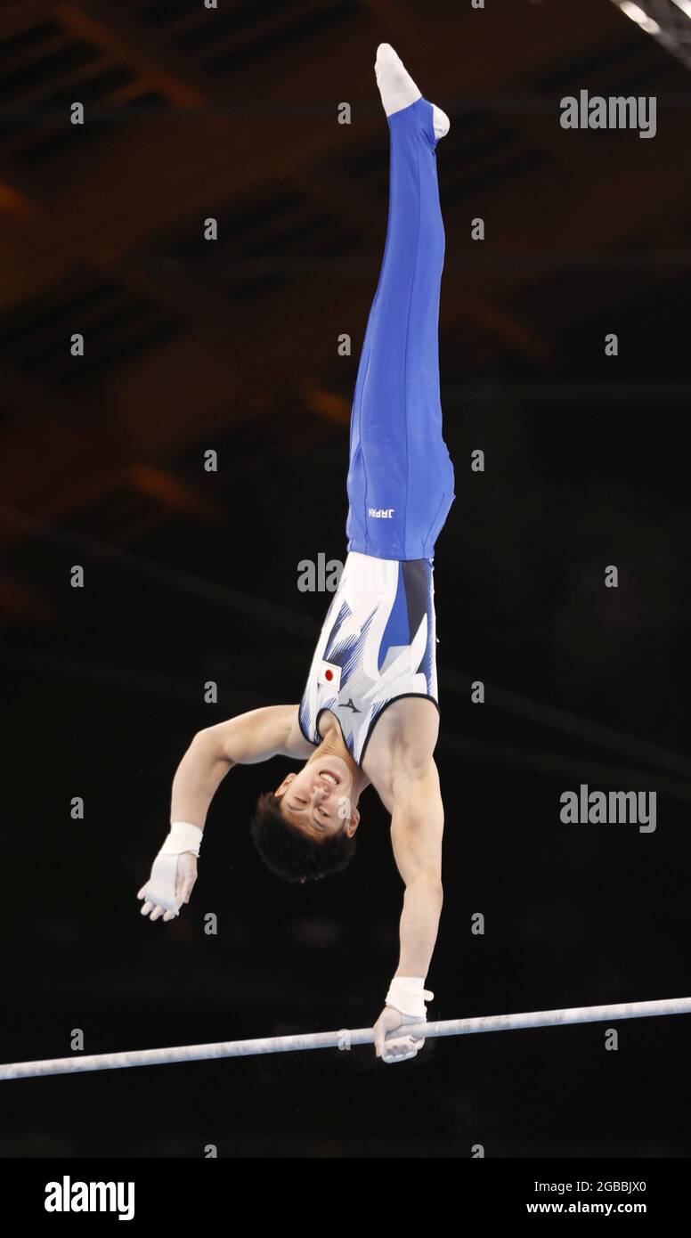 Daiki Hashimoto of Japan performs in the men's horizontal bar final at ...