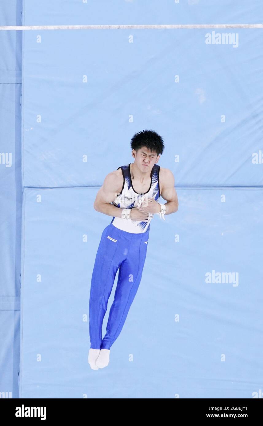 Daiki Hashimoto of Japan performs in the men's horizontal bar final at ...
