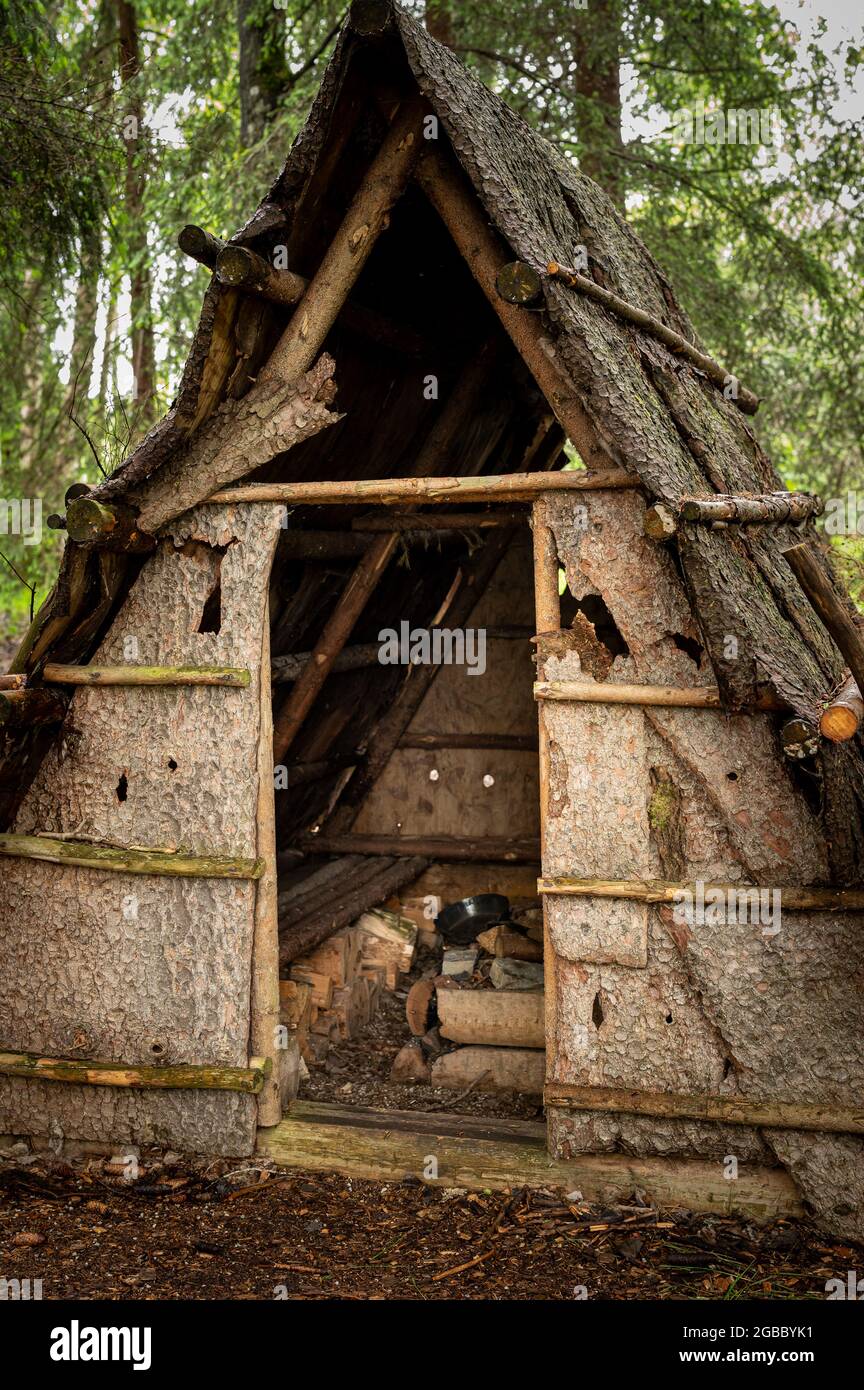 Primitive hut in nature park hi-res stock photography and images - Alamy