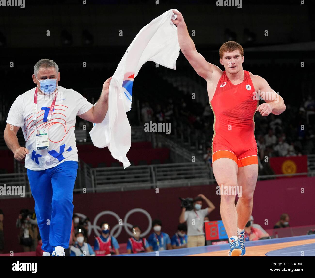 Tokyo, Japan. 3rd Aug, 2021. Musa Evloev (R) of ROC celebrates with his ...
