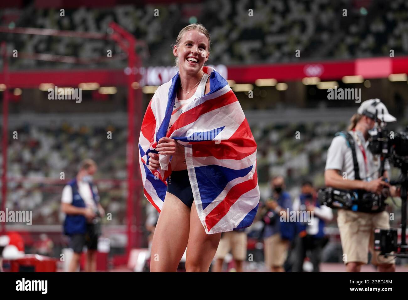 Great Britain’s Keely Hodgkinson celebrates after the Women’s 800m ...