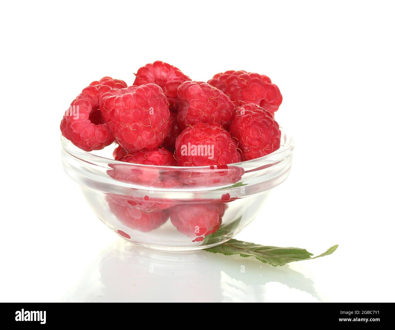 Fresh raspberries in bowl isolated on white Stock Photo - Alamy