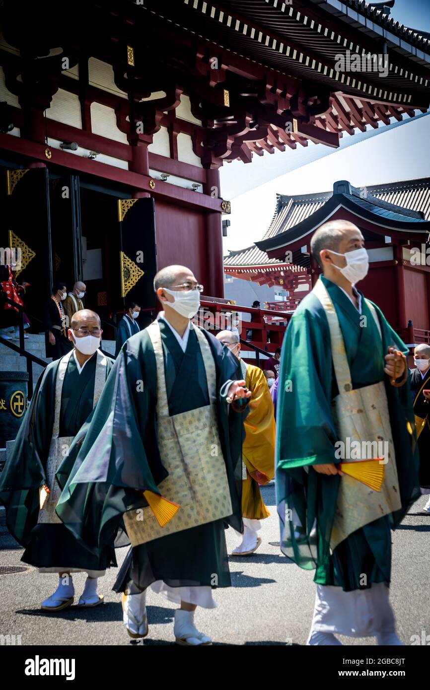 Sensoji Buddhist Temple, Tokyo, Japan Stock Photo - Alamy