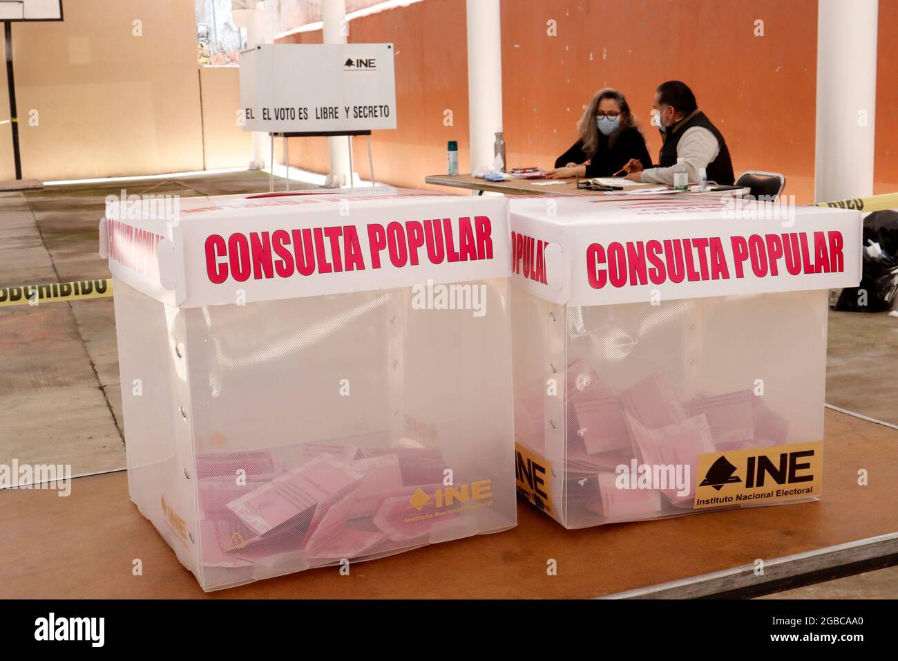 Non Exclusive: MEXICO CITY, MEXICO - AUGUST 1: A person puts their vote ...