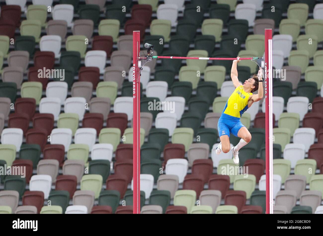 Tokyo, Japan. 03rd Aug, 2021. Athletics: Olympics, men's pole vault ...