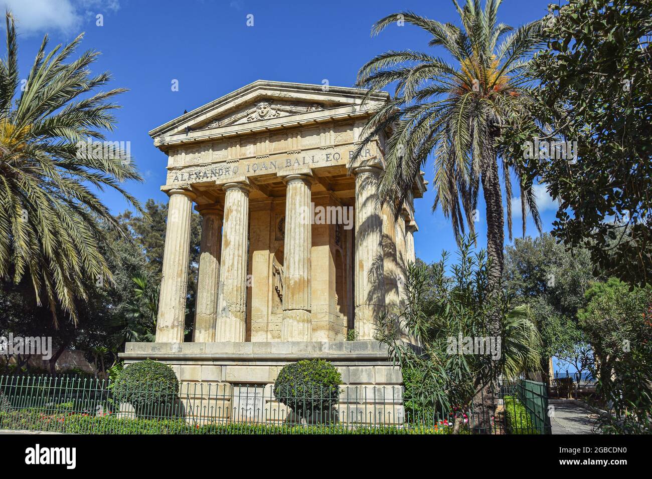 Maltese architecture and nature Stock Photo - Alamy