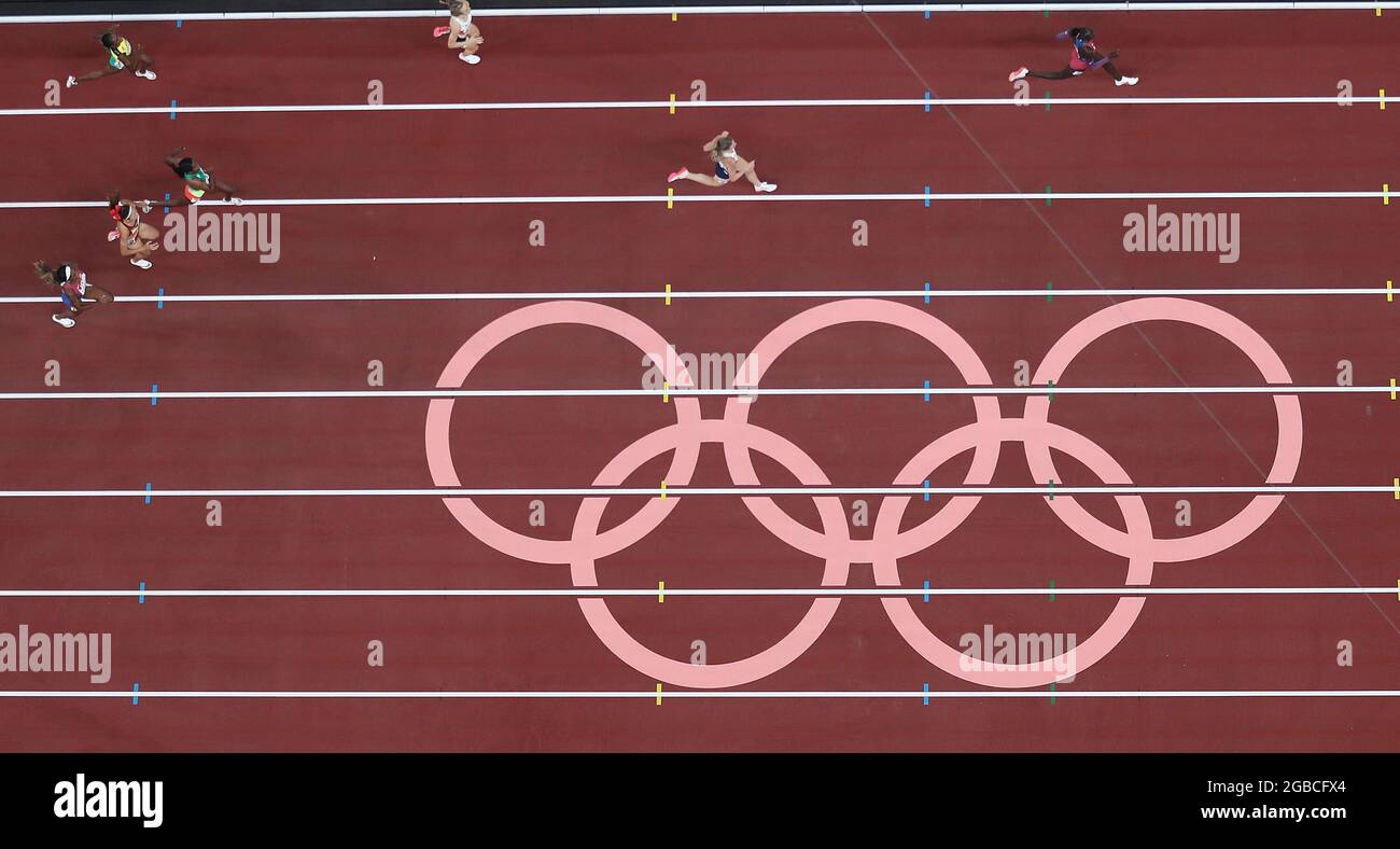 Tokyo, Japan. 3rd Aug, 2021. Athletes compete during the Women's 800m ...