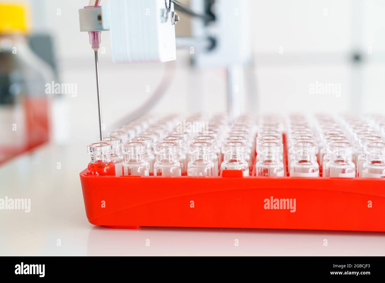 Automatic ampoule filling machine pharmacy hi-res stock photography and ...