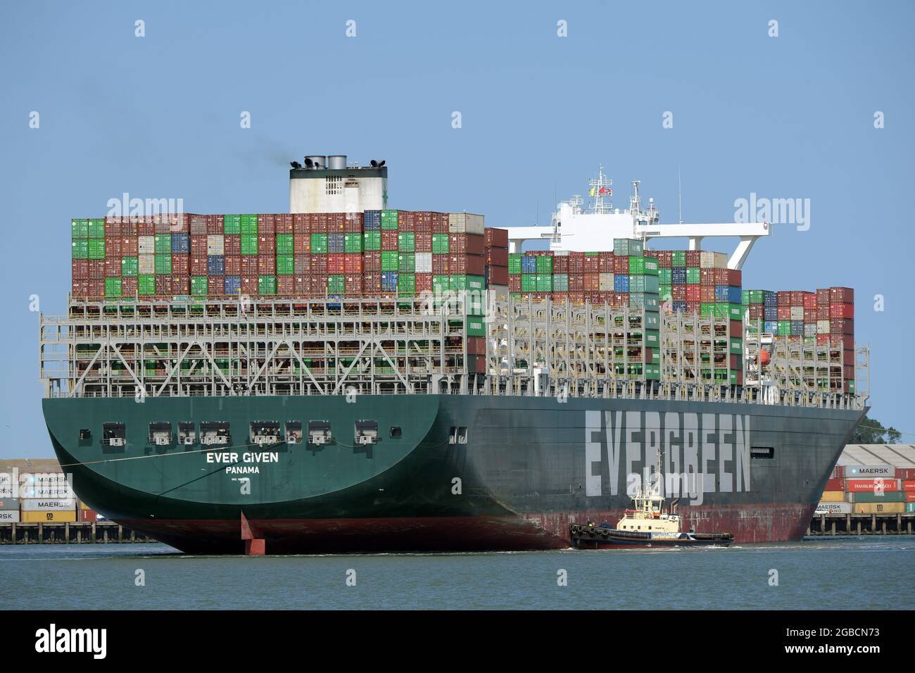 Ever given suez canal hi-res stock photography and images - Alamy