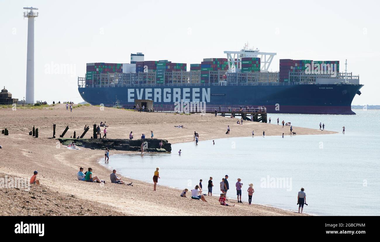 Ever given suez canal hi-res stock photography and images - Alamy