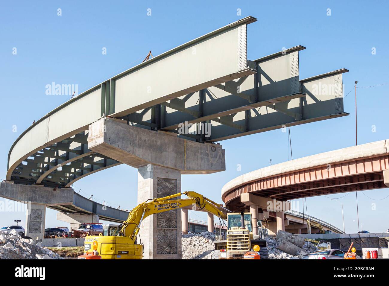 Highway expressway flyover bridge overpass hi-res stock photography and ...