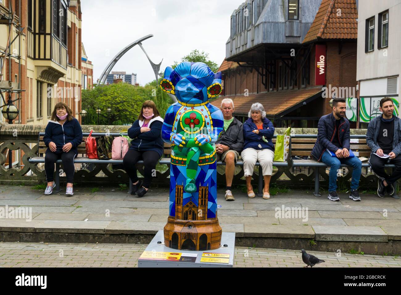 Female statue and male statue hi-res stock photography and images - Alamy