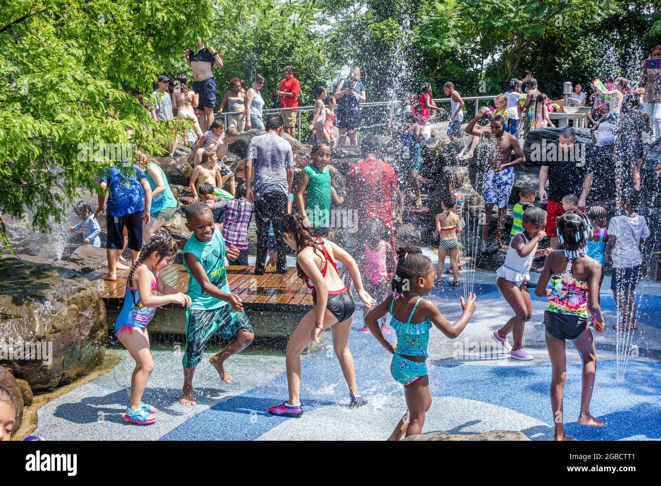 Crowded kids playground city hi-res stock photography and images - Alamy