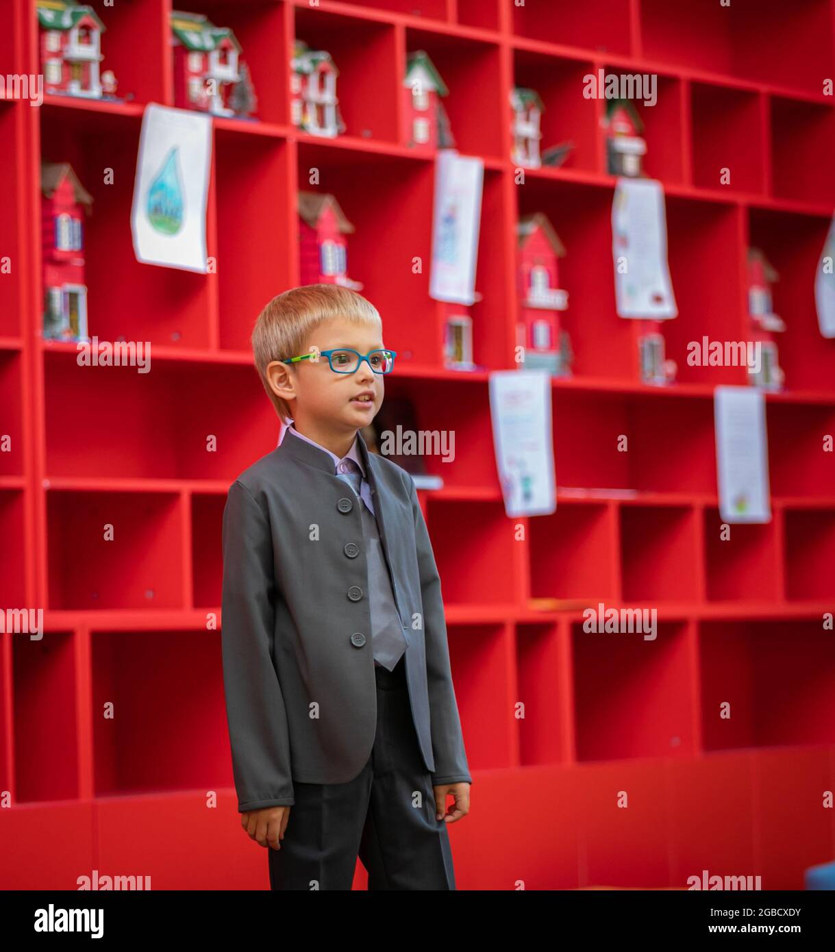 Class uniform hi-res stock photography and images - Alamy