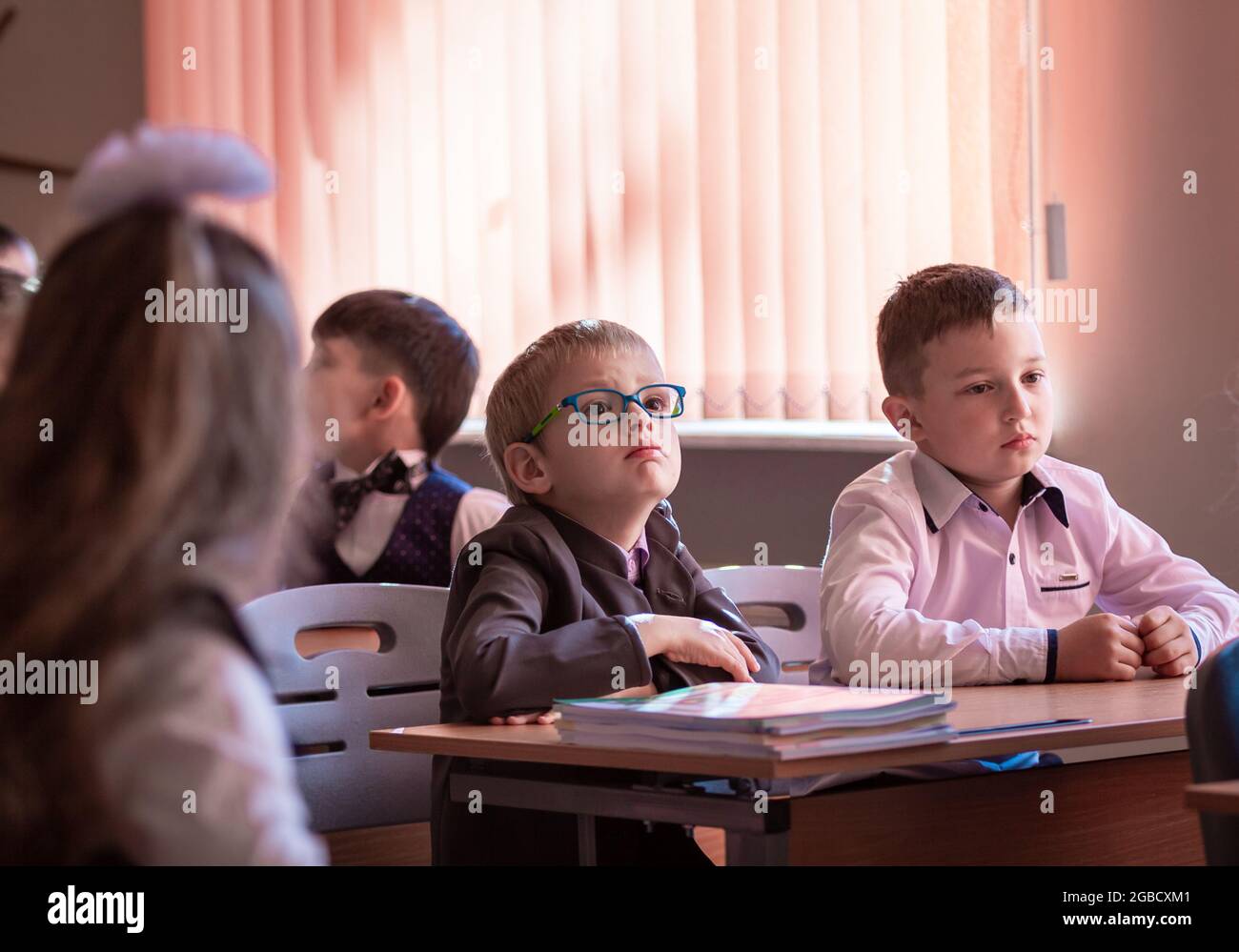 2 boy 1 girl study hi-res stock photography and images - Alamy