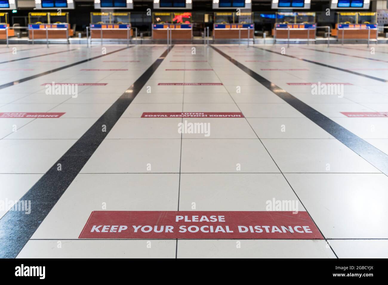Empty terminal hi-res stock photography and images - Alamy