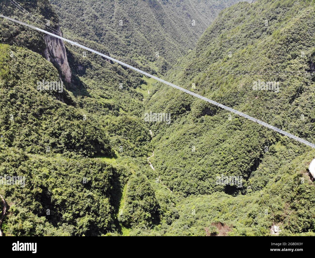 Sichuan Xuanhan Bashan Grand Canyon glass bridge main structure has ...