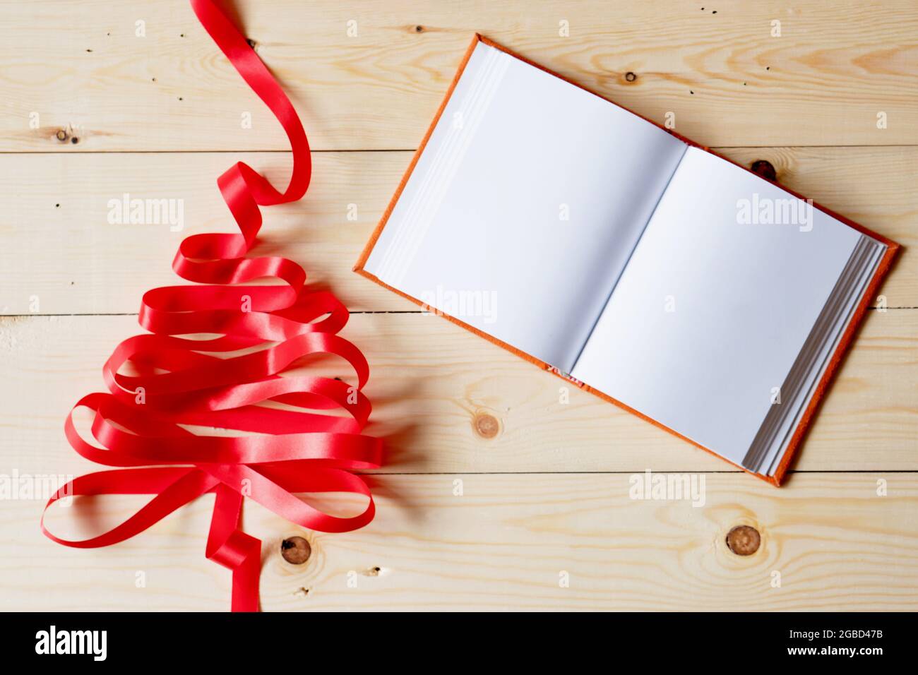 Ribbon christmas tree and note book Stock Photo - Alamy