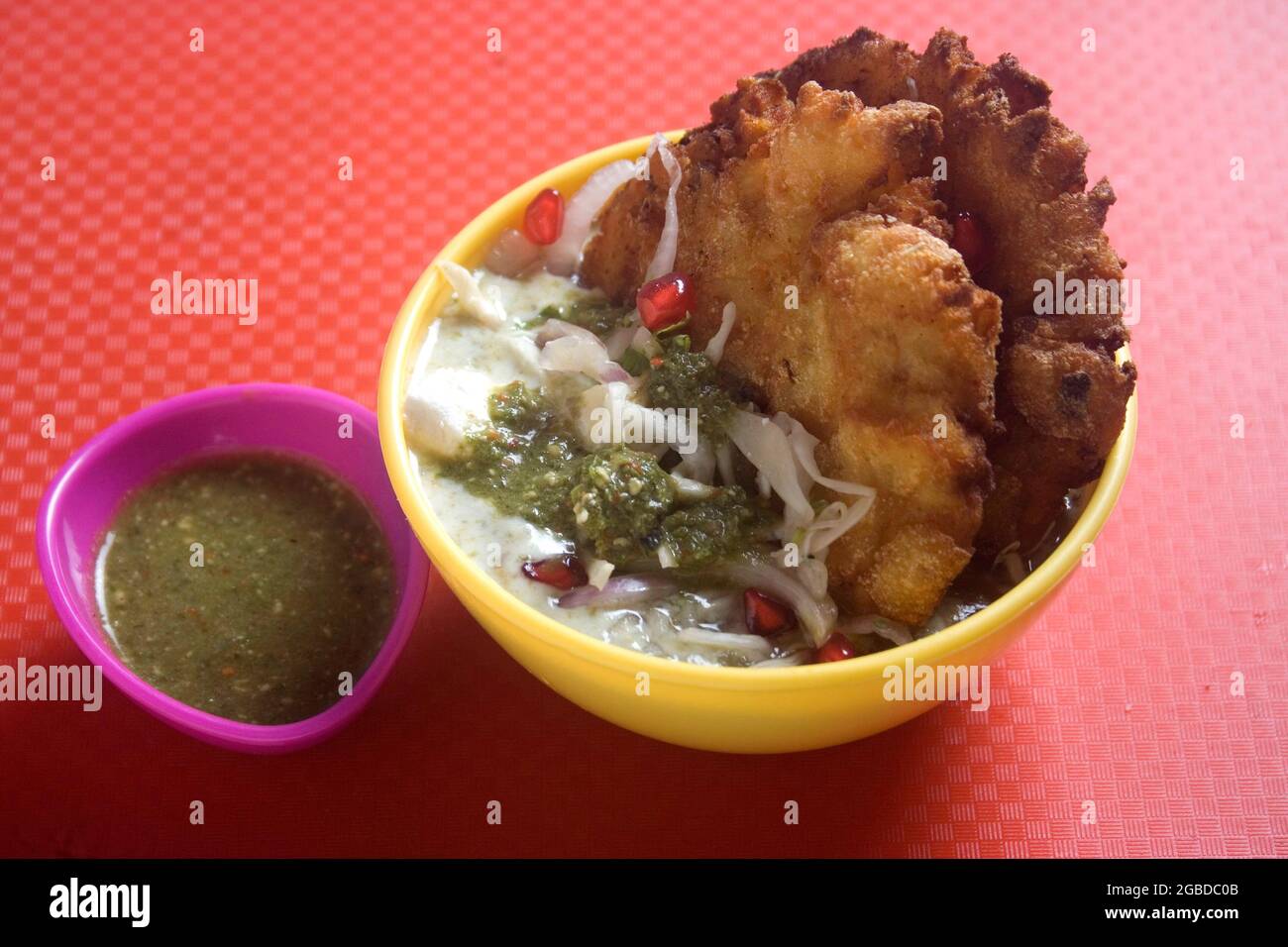 Indian street food potato hi-res stock photography and images - Alamy