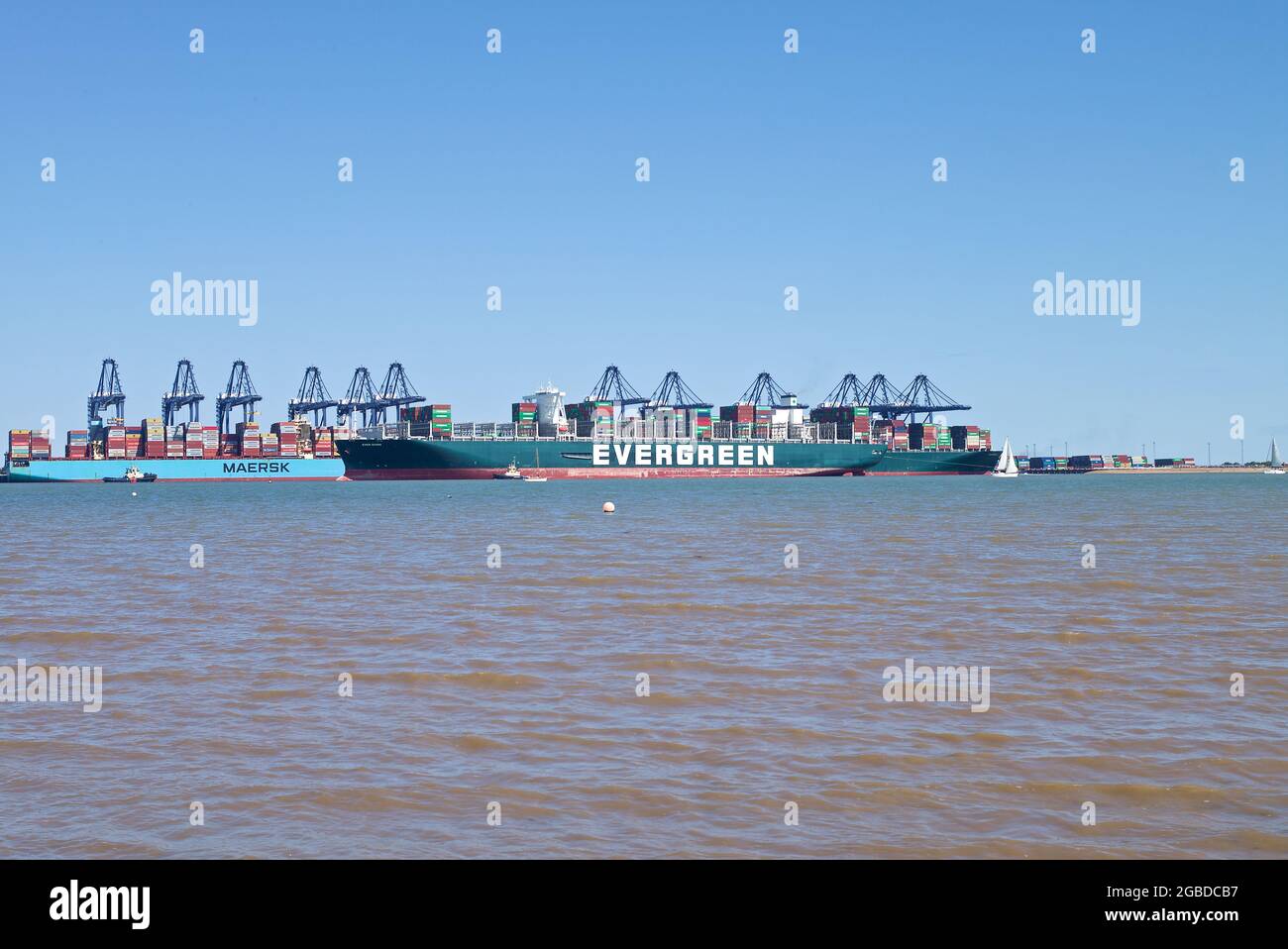 Ever given ship hi-res stock photography and images - Alamy