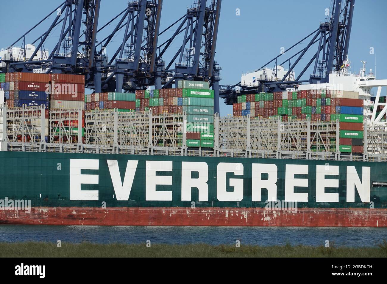 Ever given suez canal hi-res stock photography and images - Alamy