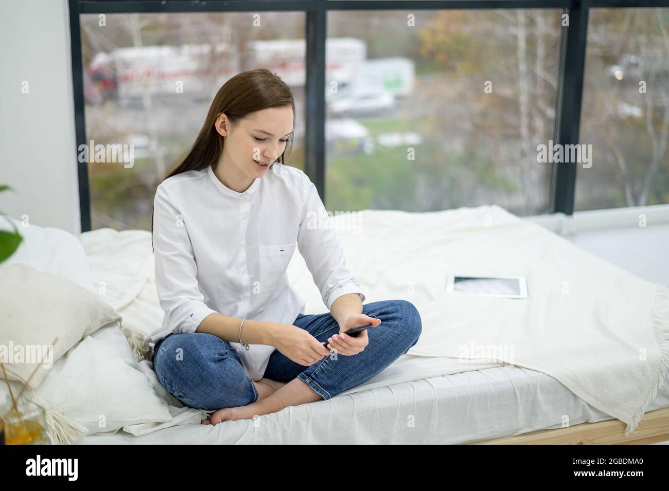 Call girl hotel hi-res stock photography and images - Alamy