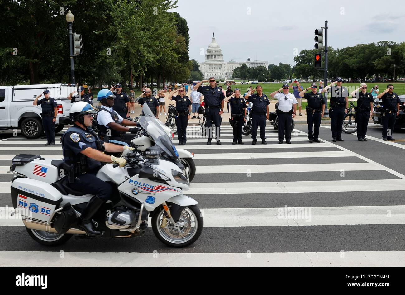 Pentagon force protection agency officers hi-res stock photography and ...
