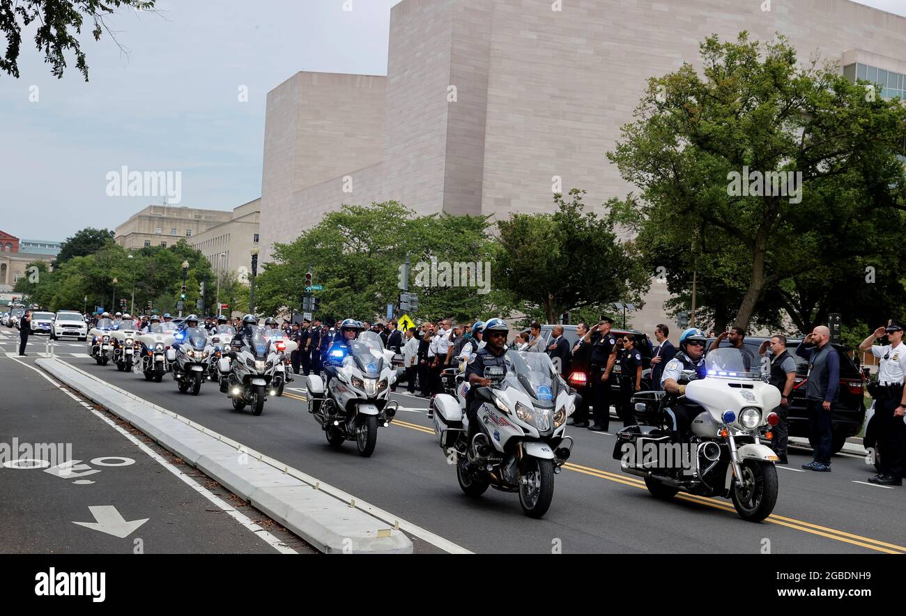 Pentagon force protection agency officers hi-res stock photography and ...