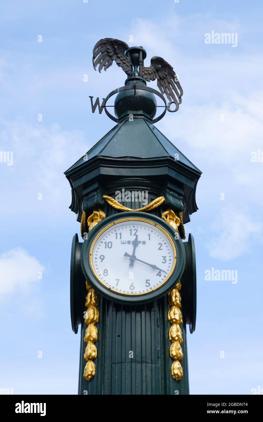 Clock Tower Dusseldorf High Resolution Stock Photography and Images - Alamy