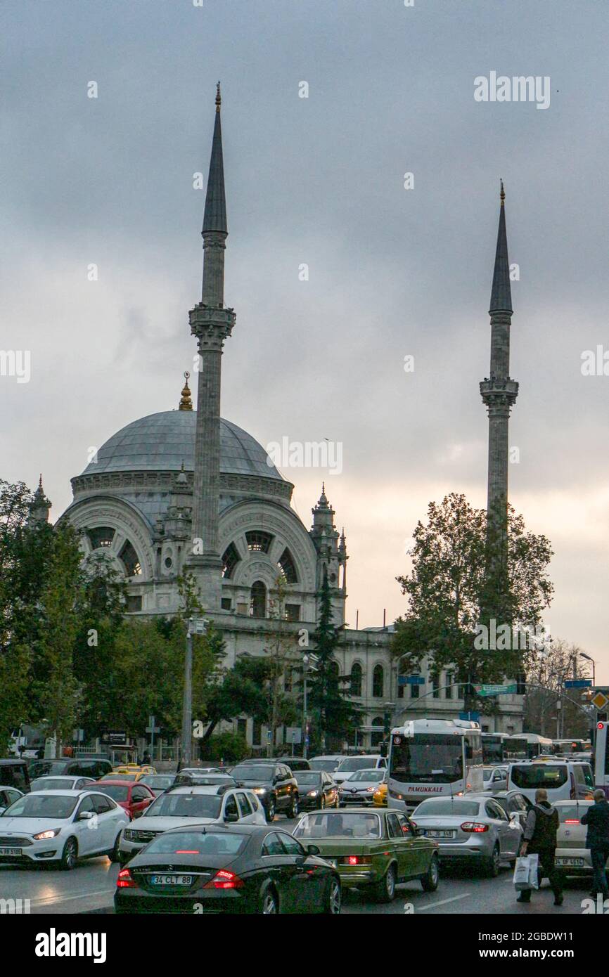Turkey. 15th Nov, 2017. Photograph of traffic congestion on a busy ...