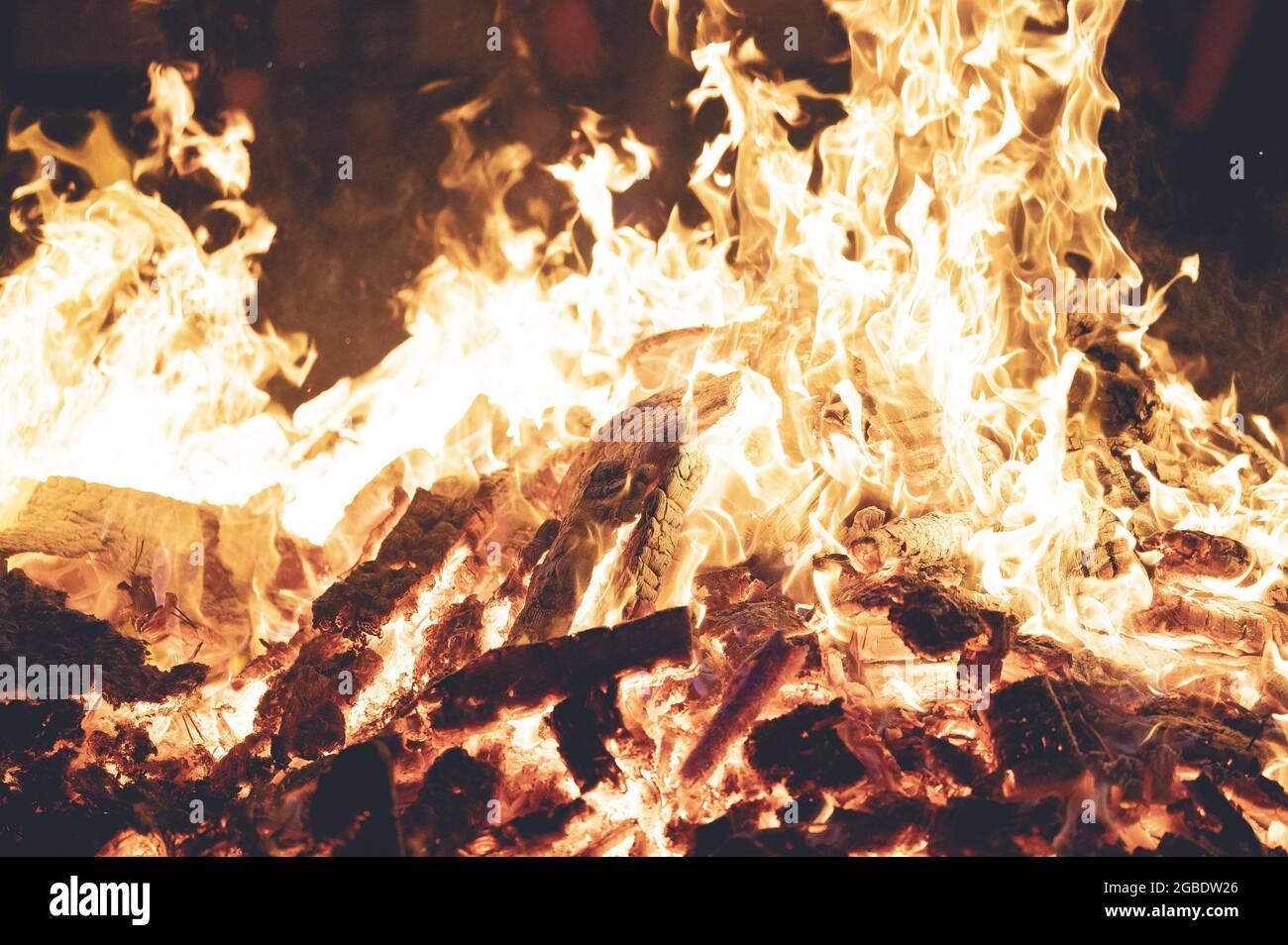 Abstract burning bonfire background Stock Photo - Alamy