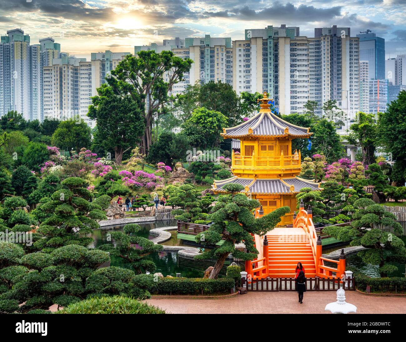 Lean bridge hi-res stock photography and images - Alamy