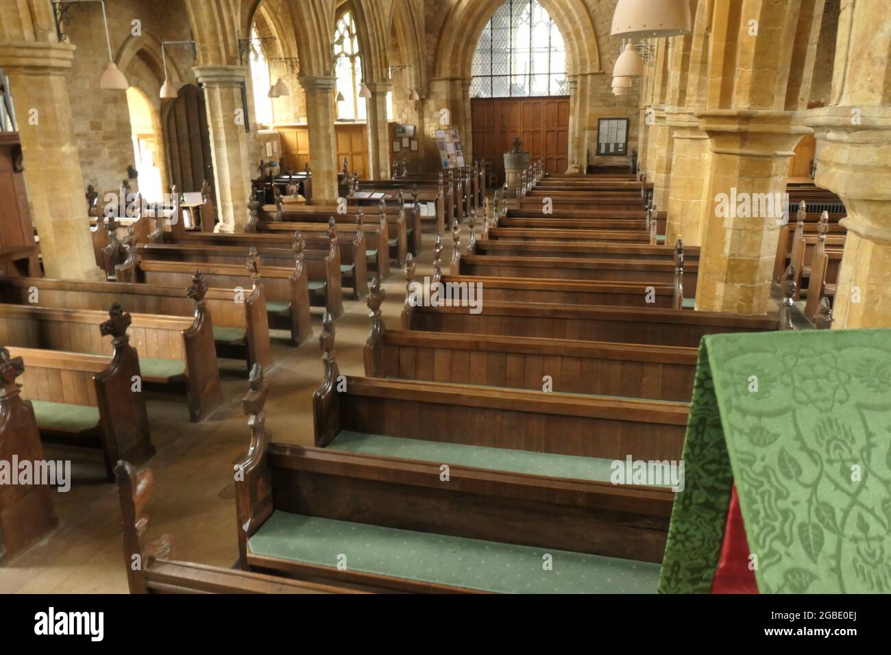 Diana Spencer princess of Wales Church buried in Crypt with father pews ...