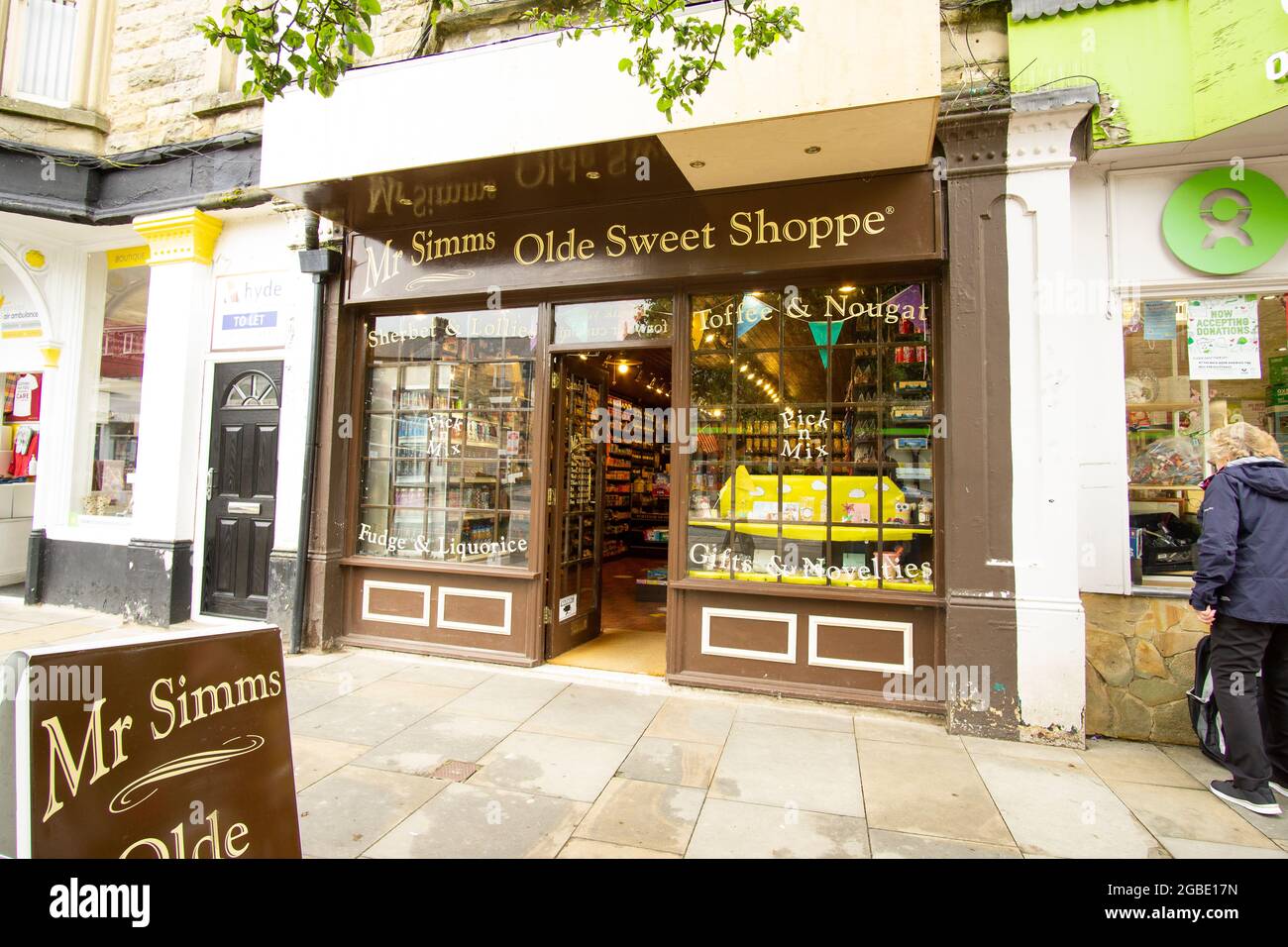 Old sweet shop facade hi-res stock photography and images - Alamy