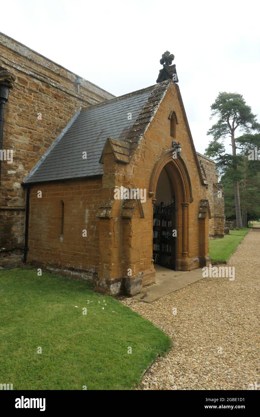 entrance door to church Diana Spencer princess of Wales Church buried ...