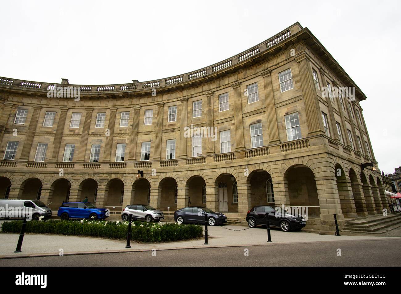 Buxton crescent hotel derbyshire hi-res stock photography and images ...