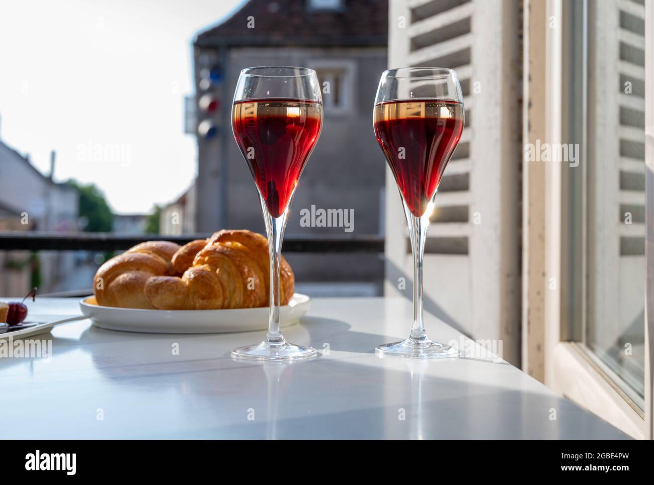 Kir royale champagne cocktail hi-res stock photography and images - Alamy