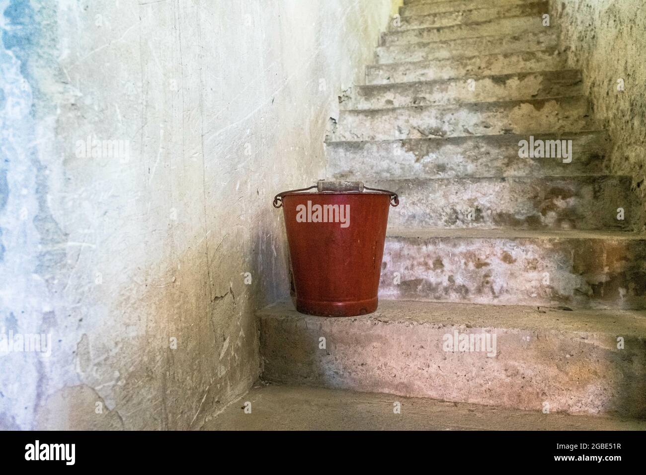 Bucket lock hi-res stock photography and images - Alamy