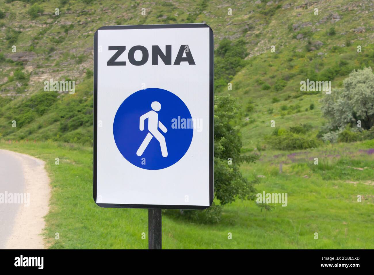 Pedestrian zone sign hi-res stock photography and images - Alamy