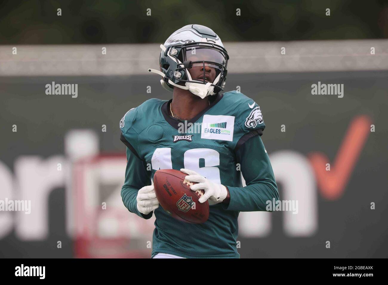Quez watkins eagles hi-res stock photography and images - Alamy