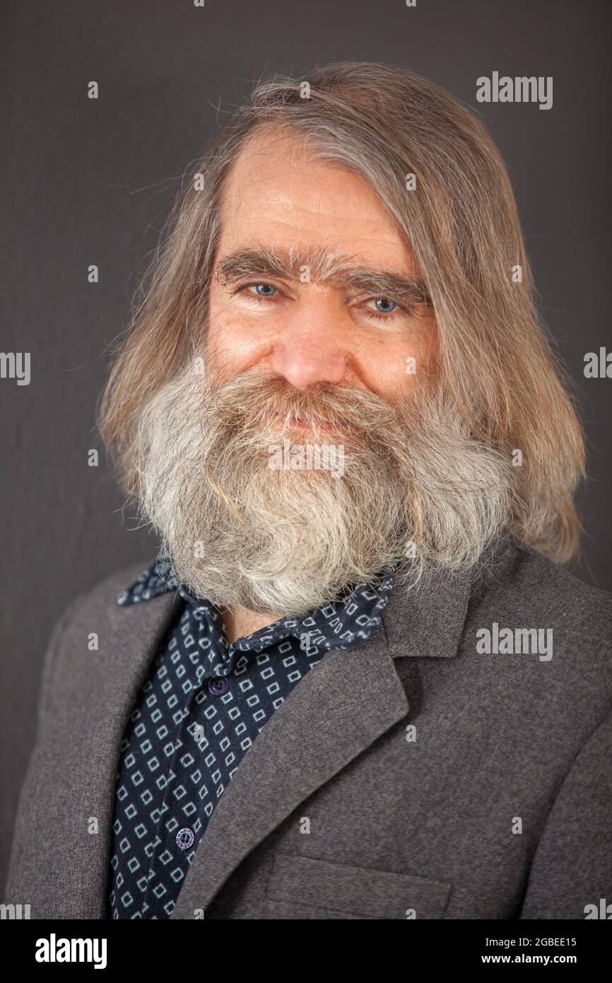 Smiling face and old people hi-res stock photography and images - Alamy