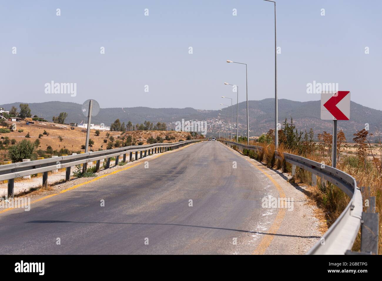 Road without vehicles hi-res stock photography and images - Alamy